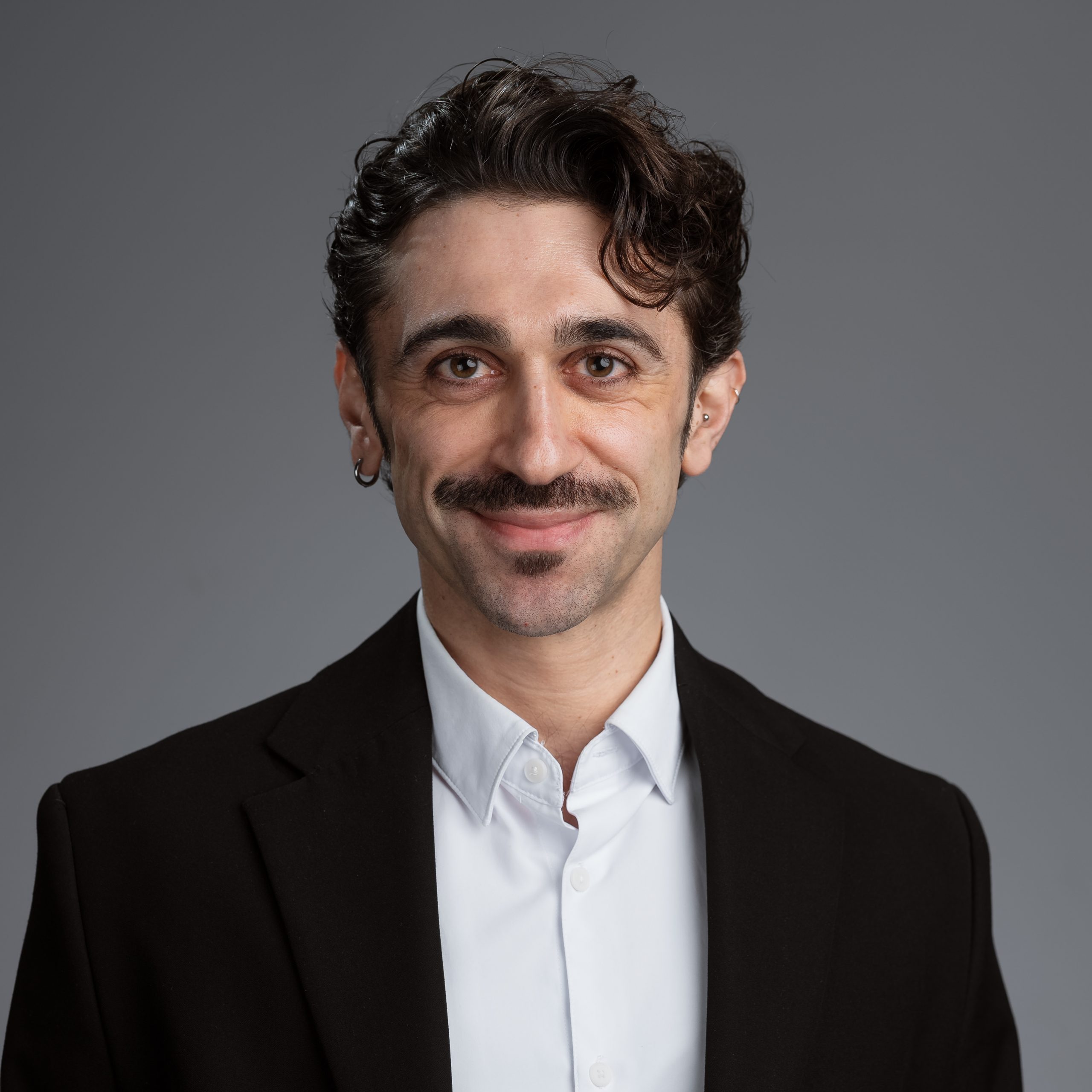 Our Team - We have a wide-ranging experienced team